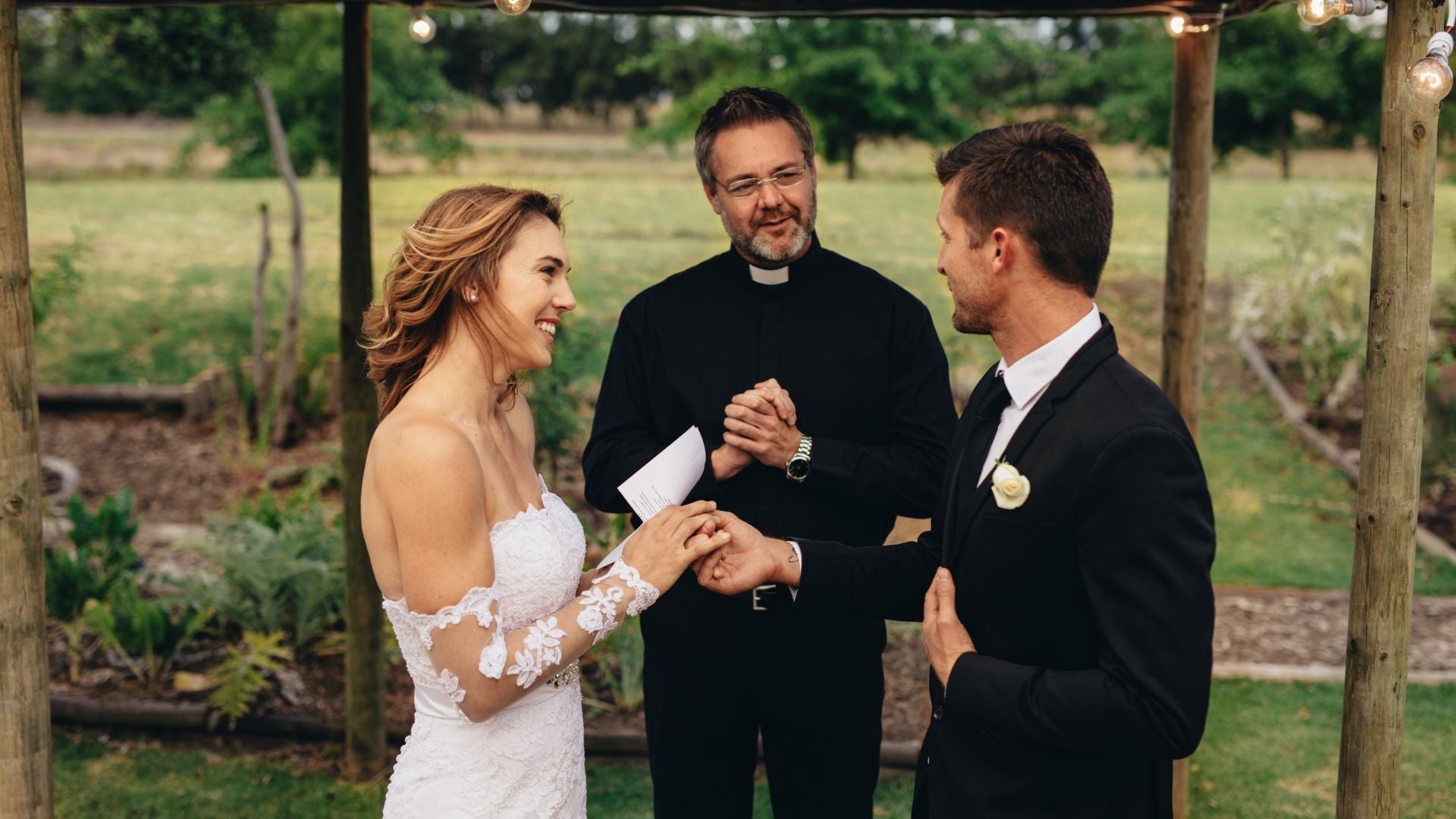 does every wedding have vows