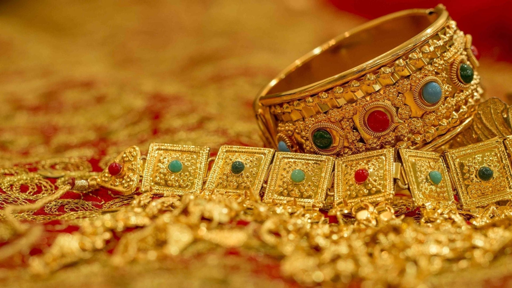 What Makes Some Gold Jewelry Look More “Yellow” Than Others?
